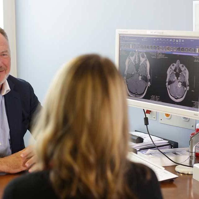 Hybrid Imaging Therapy Unit